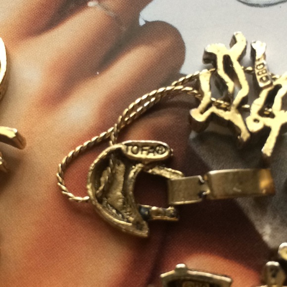 Tofa | Jewelry | Tofa Vintage Gold Tone Slider Bracelet | Poshmark